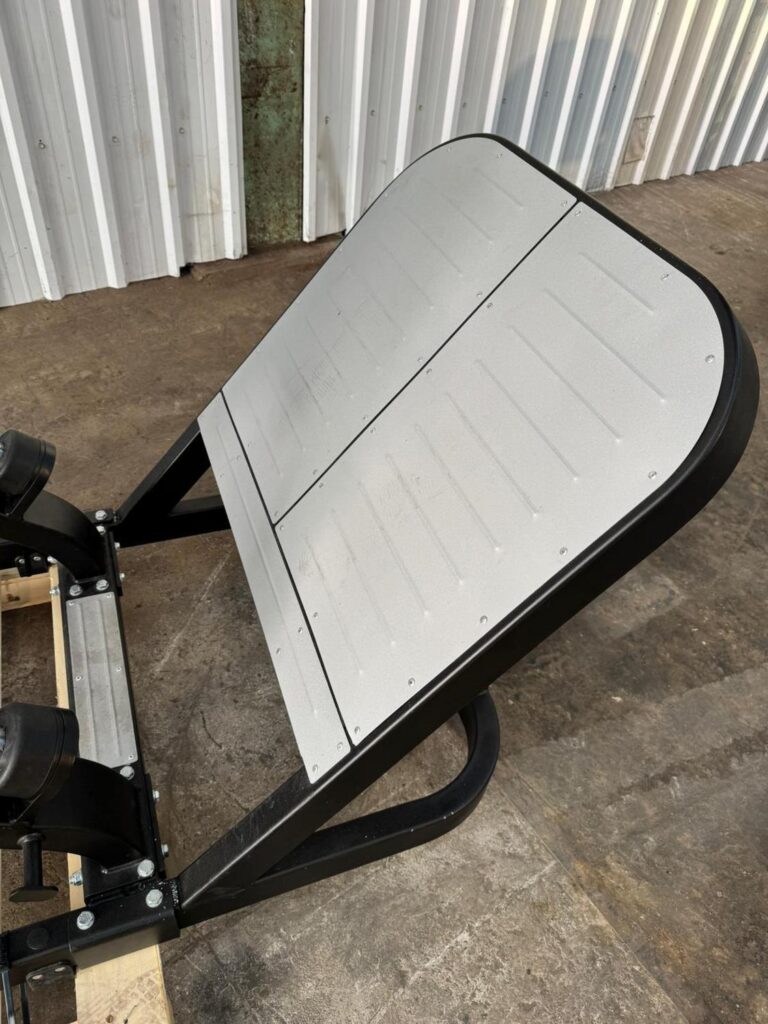 Technogym Pure Strength Hack Squat - Black - Uzed